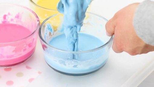 It’s a Solid…It’s a Liquid…It’s Oobleck! – Ladeeda